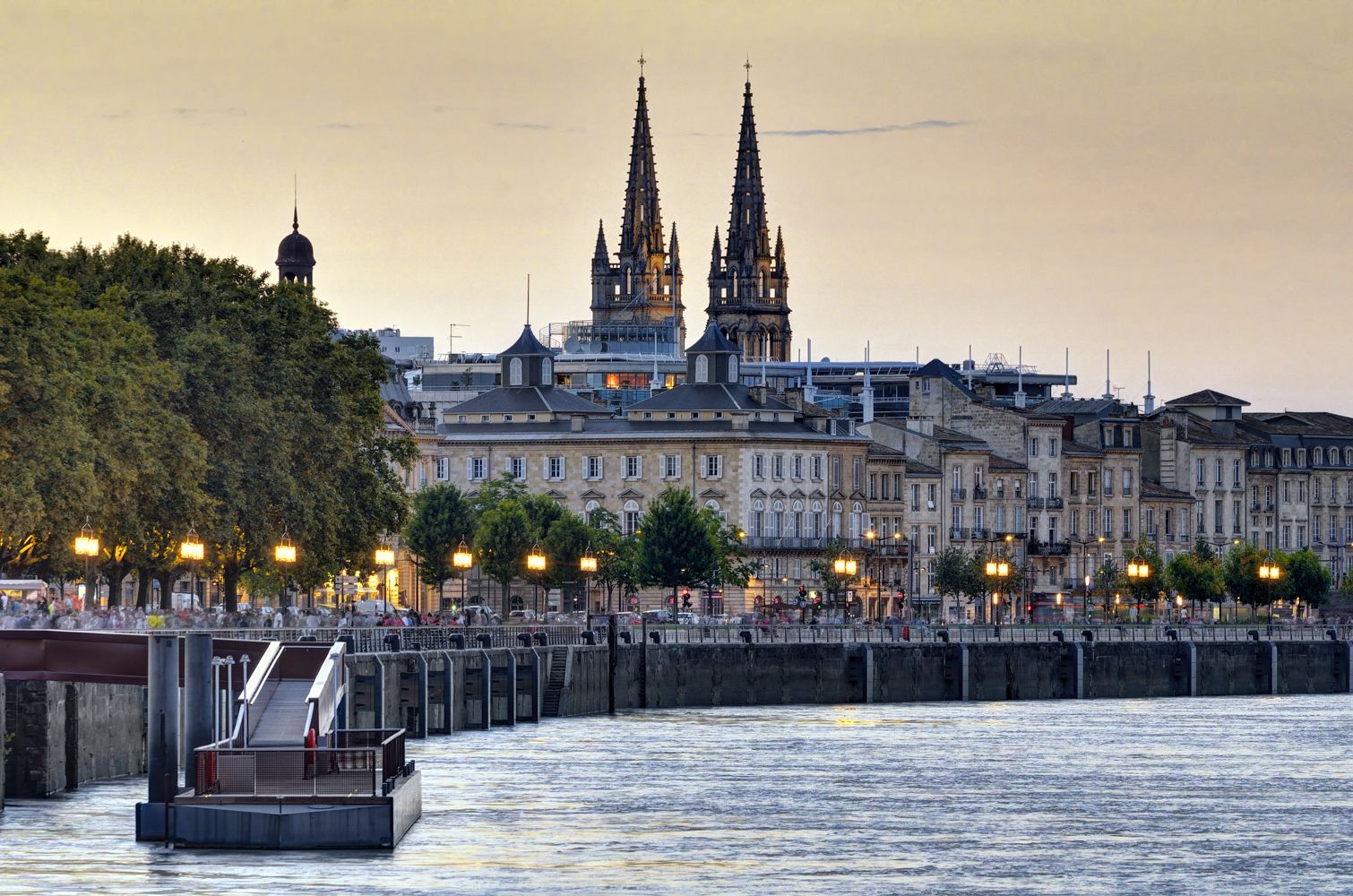 Parcours accessible : Les Quais de Bordeaux | Bordeaux Tourisme & Congrès