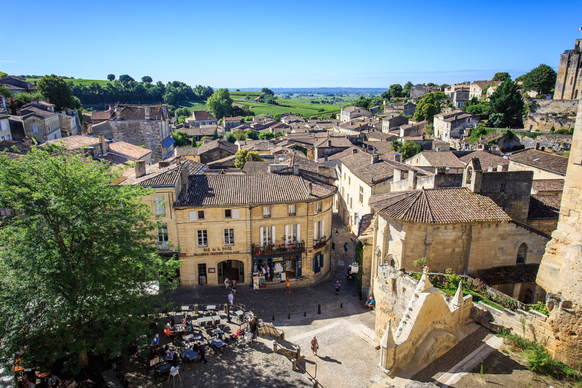 Saint-Emilion : village médiéval au cœur d'un vignoble historique